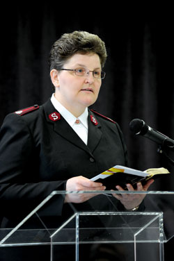 General Linda Bond Welcomed - Salvation Army Canada